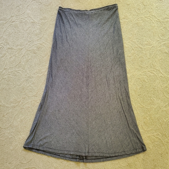 Amber Sun | Skirts | Amber Sun Maxi Skirt In Micro Stripe Pattern Size ...